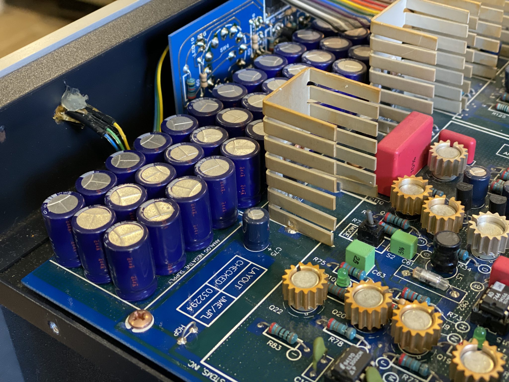 Epuisé :( COUNTERPOINT DA-10E DAC (PCM69) – Vintage-Audio-Conseils